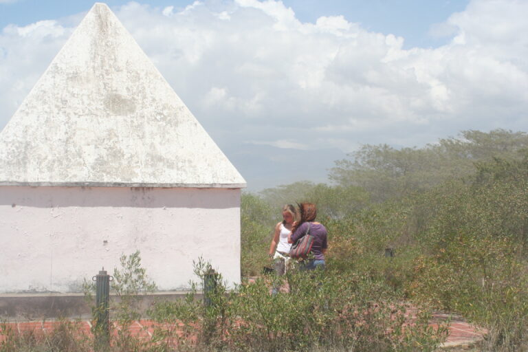Ecuador: The pyramids of the French mission – TravelArtWay