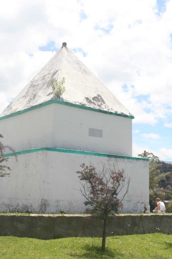 Ecuador: The pyramids of the French mission – TravelArtWay