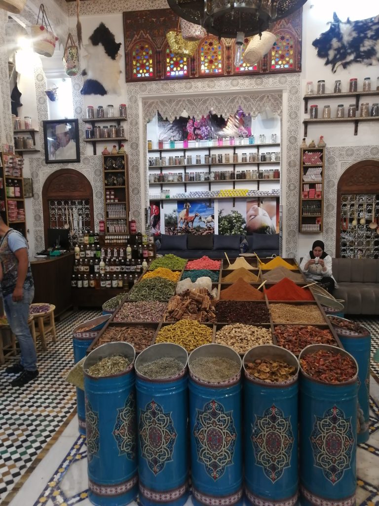 The best tips & ideas for a perfect visit to the beautiful city of Fez