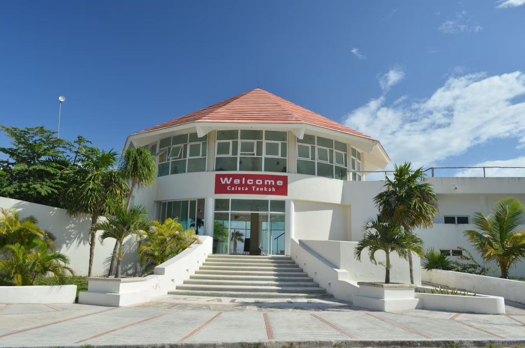 Useful tips & ideas for a visit to the famous Maya site of Tulum ...